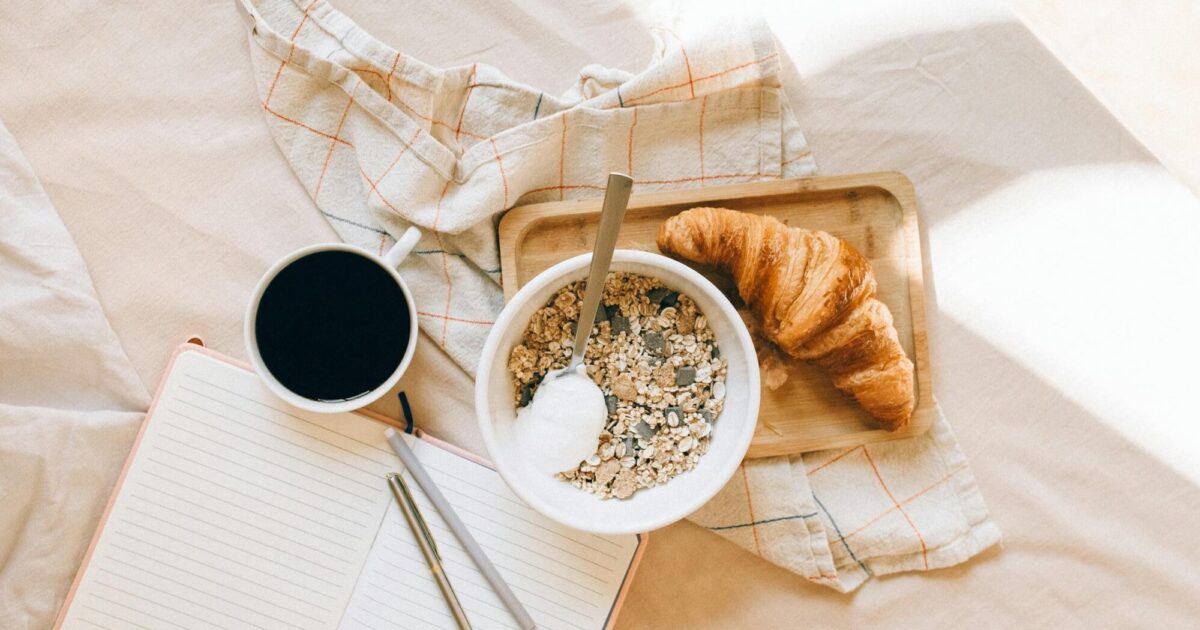 Qué desayunar según tu edad para no tomar calorías de más - WeLife