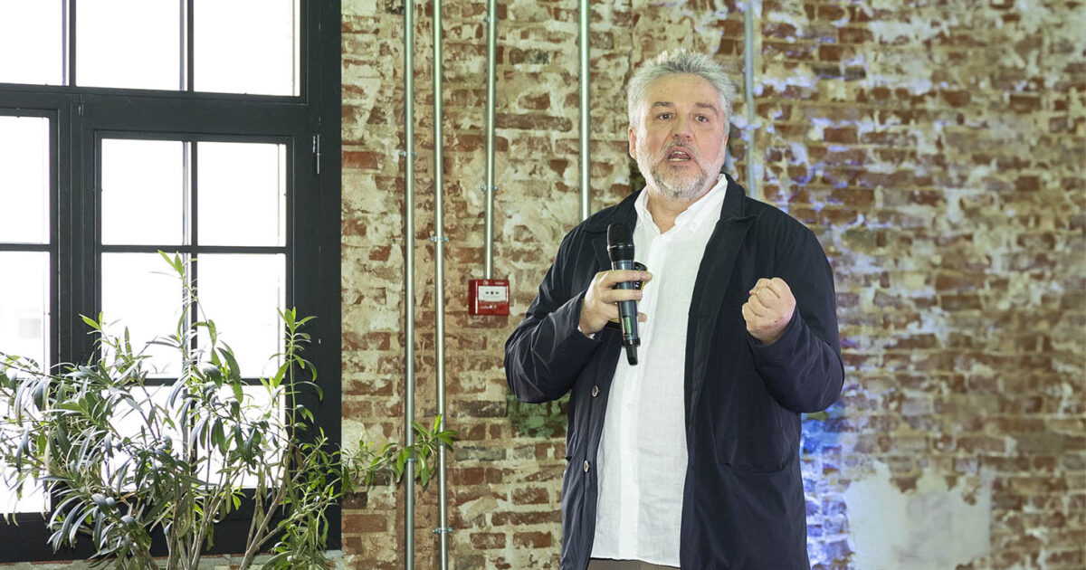 Álex Rovira da las claves para una vida plena en DKV WeLife Festival